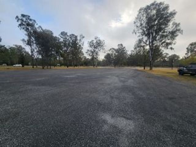 Scenic Rim Tavern Aratula, Rest Area at Aratula | Book at Campedia.com.au