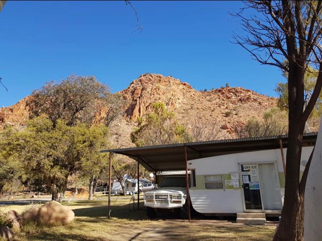 Temple Bar Caravan Park, Caravan Park at Arumbera | Book at Campedia.com.au