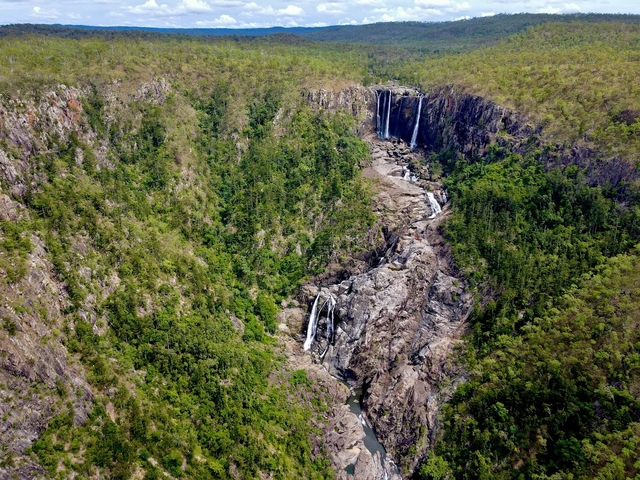 Blencoe Falls Lookout - Girringun National Park, Point Of Interest at ...