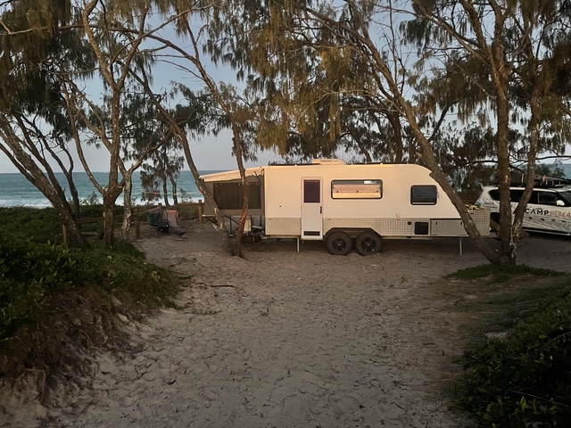 SS Dorrigo Campground - Inskip Peninsula Recreation Area, Campsite at ...