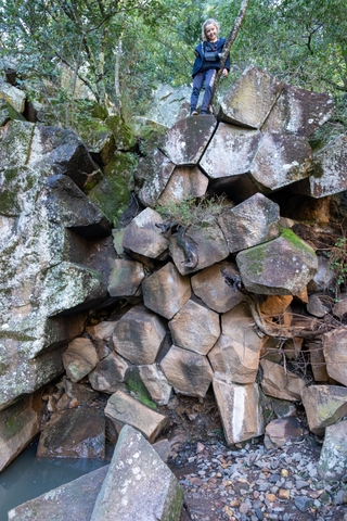 Sawn Rocks Walking Track & Day Use Area, Point Of Interest at Narrabri ...